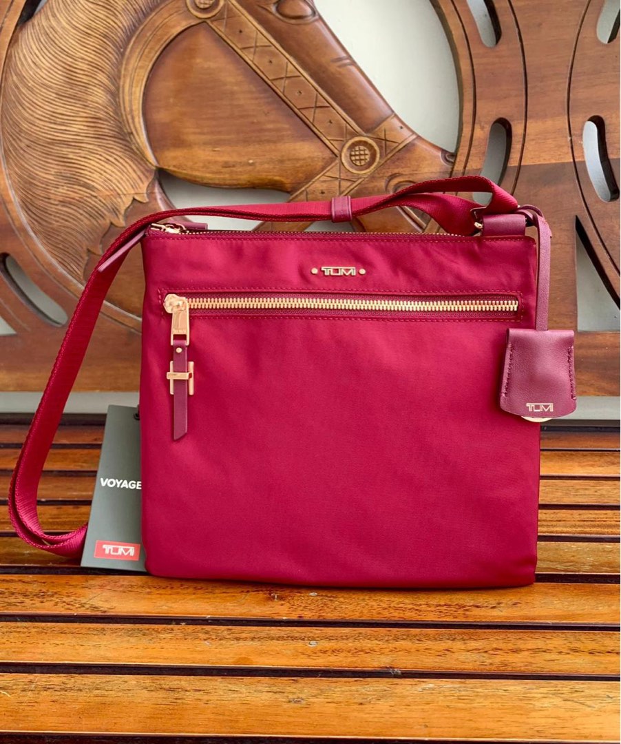 Tumi, Fesyen Wanita, Tas & Dompet di Carousell