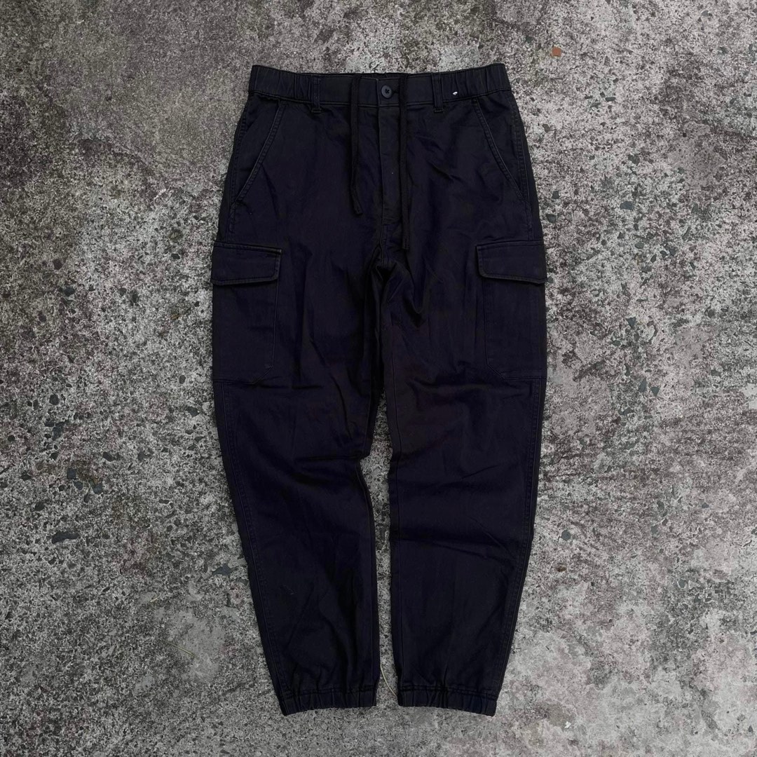 Uniqlo Smart Cargo Pants, Men's Fashion, Bottoms, Joggers on Carousell