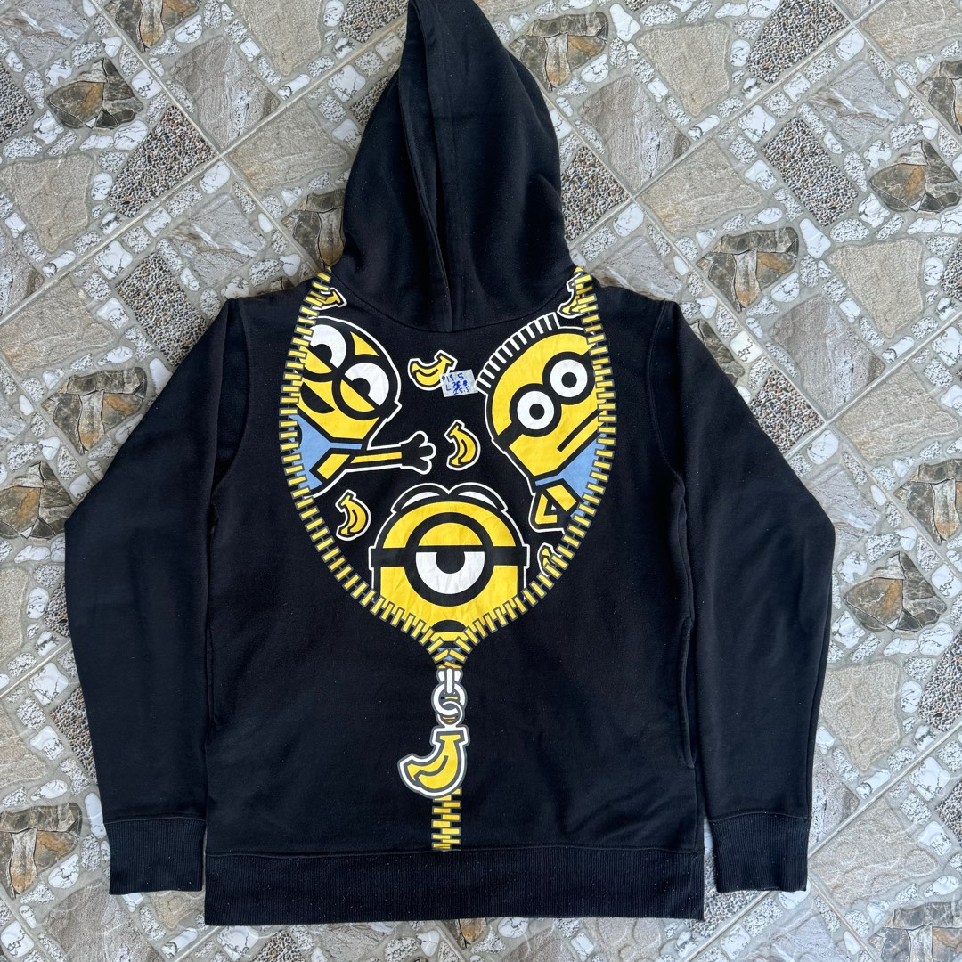 Universal studio minions Hoodie, Men's Fashion, Coats, Jackets and ...