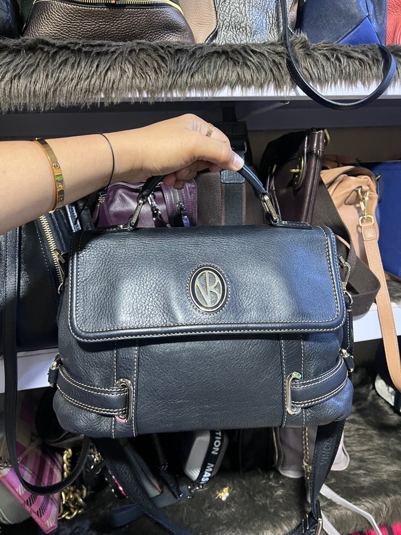 Vincis Bench Top handle, Women's Fashion, Bags & Wallets, Cross-body ...