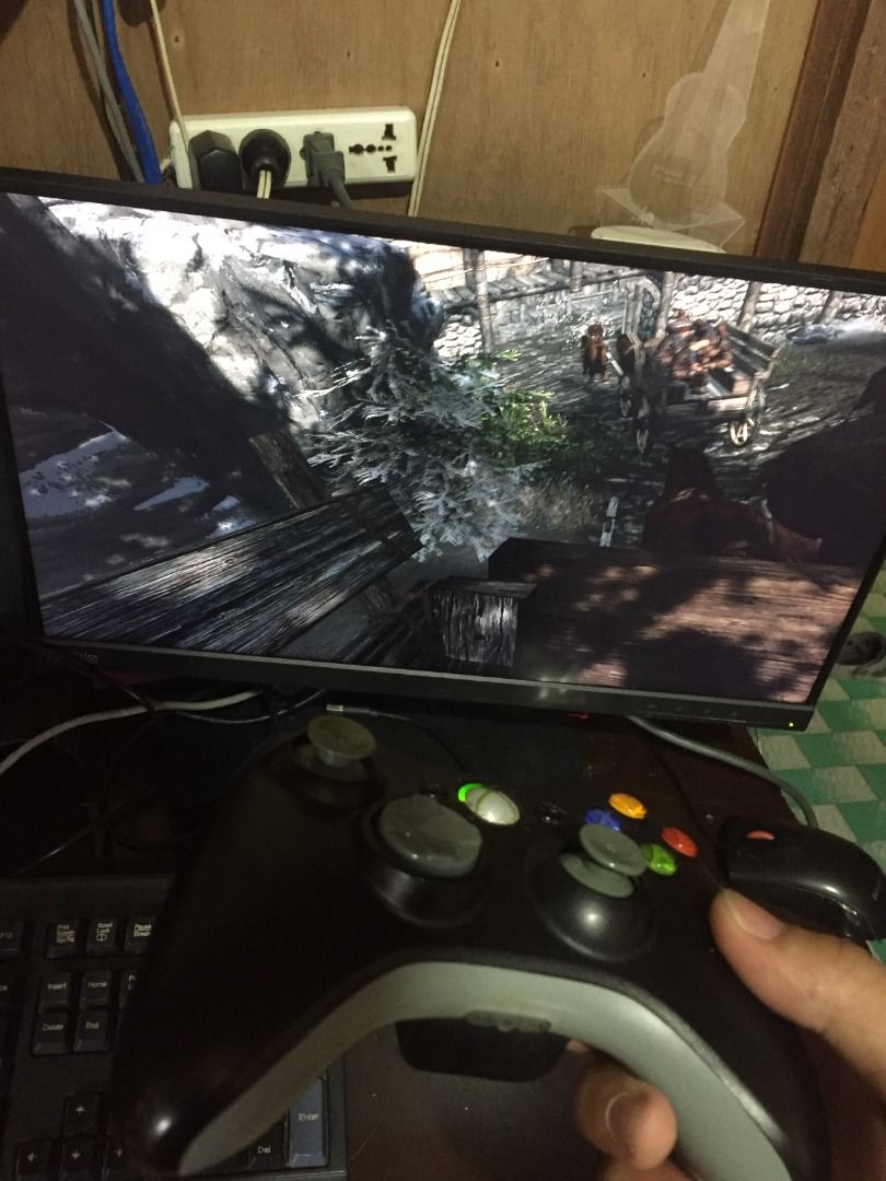 Xbox 360 complete set not Jailbroken -4000 petot na lang Loc: Mulanay ...