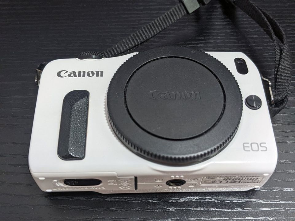 Canon EOS M body with ORIGINAL Canon battery and charger & 8GB SanDisk ...