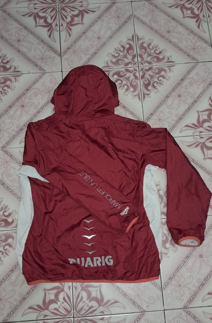 Duarig Running Hiking Jacket, Sports Equipment, Other Sports Equipment ...