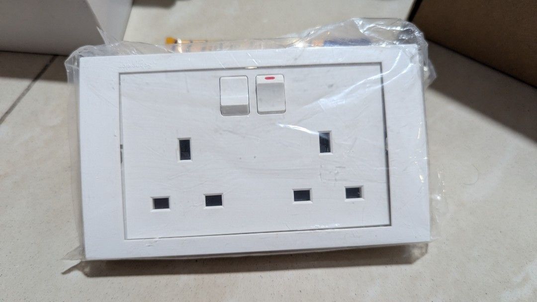 Gang switch and socket, TV & Home Appliances, Electrical, Adaptors ...
