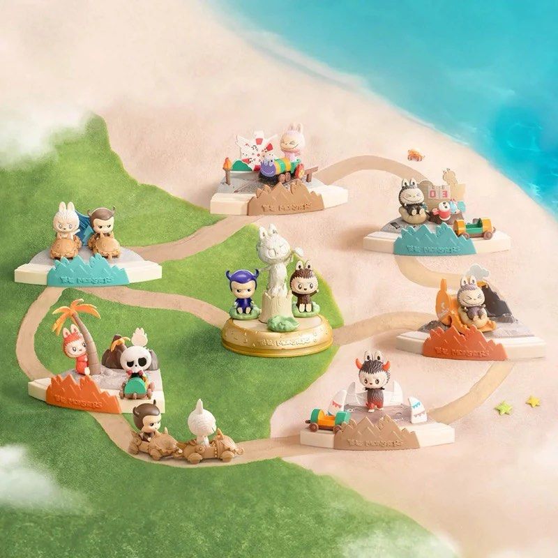 Labubu labubu the monster playing games scene set, Barang Yang Dicari ...