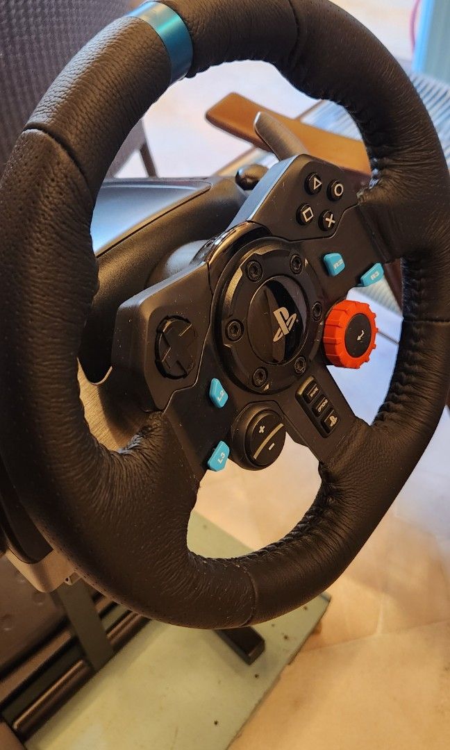 Logitech G29 Sim Racing Rig with Shifter and Handbrake, Video Gaming ...