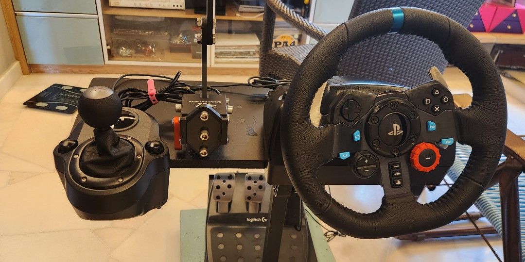 Logitech G29 Sim Racing Rig with Shifter and Handbrake, Video Gaming ...
