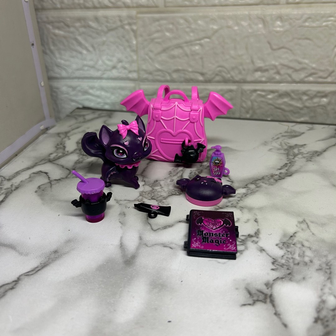 Monster High G3 Core Refresh Draculaura Accessories, Hobbies & Toys ...