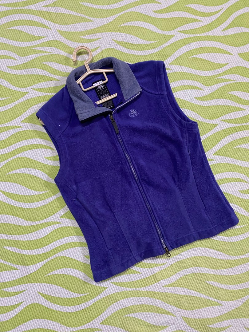 Nike Acg, Men's Fashion, Tops & Sets, Vests on Carousell