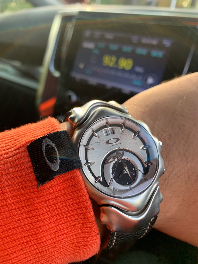 Oakley judge 2, Men's Fashion, Watches & Accessories, Watches on Carousell