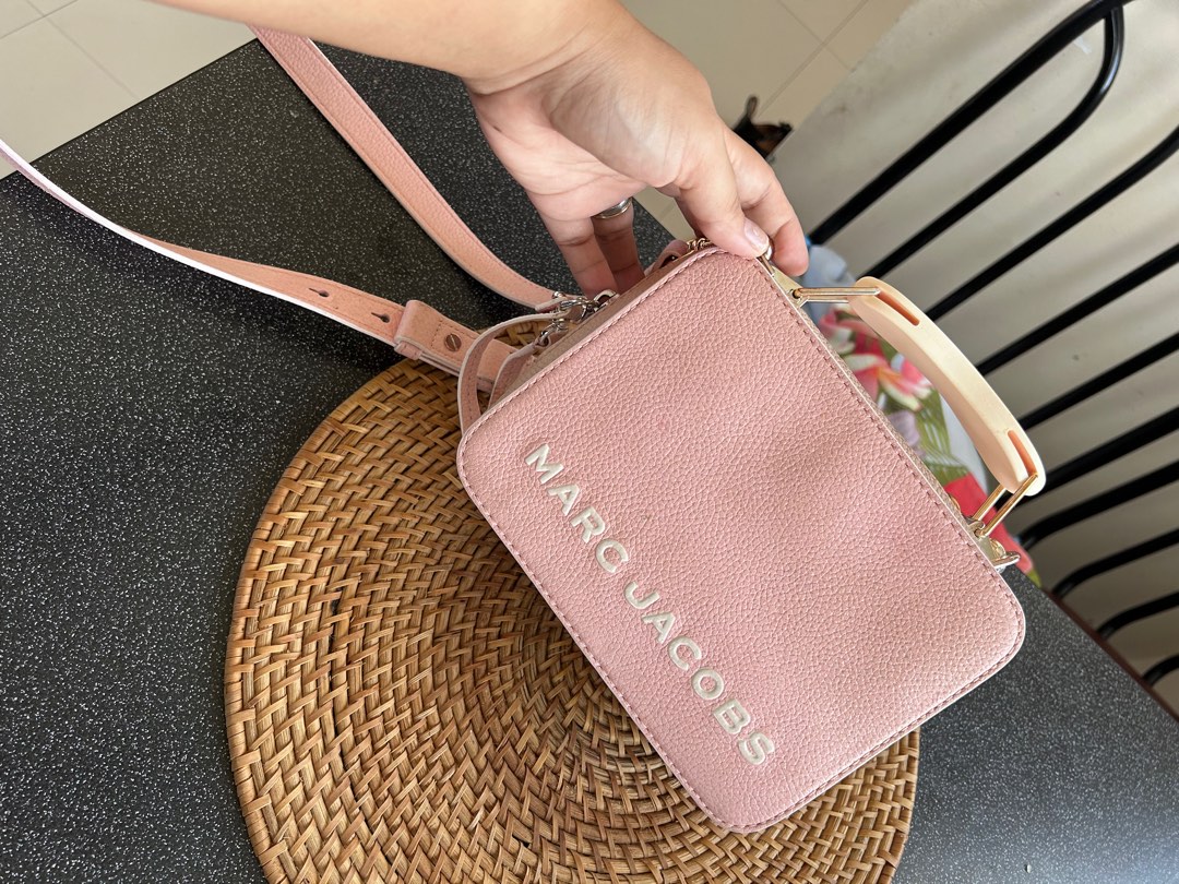 Original marc jacobs box bag in pink, Luxury, Bags & Wallets on Carousell