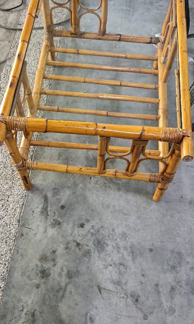 Rottan Rotan medium table meja rotan secondhand, Furniture & Home ...