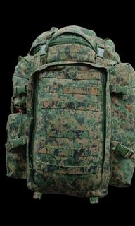 SAF Army Hiking Backpack, Men's Fashion, Bags, Backpacks on Carousell