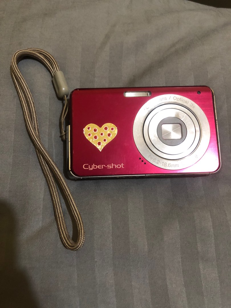 Sony cybershot digi cam, Photography, Cameras on Carousell
