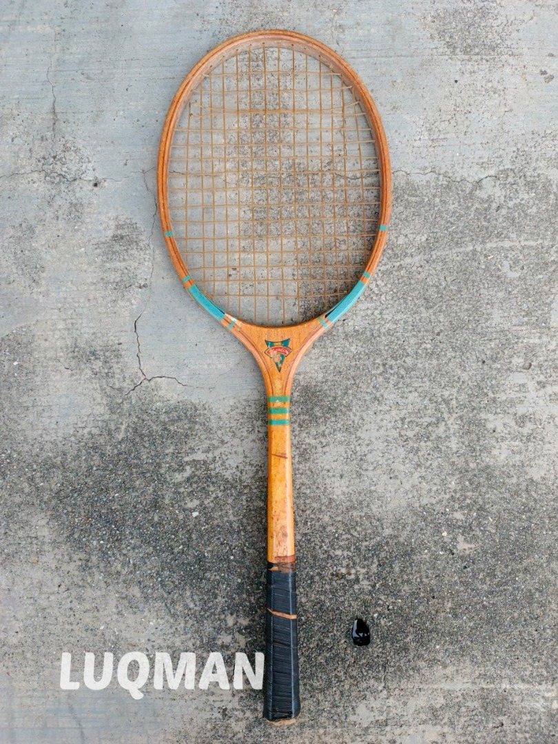 Vintage Rare Small Raket Racket Badminton Kayu Jenama Pioneer, Hobbies ...