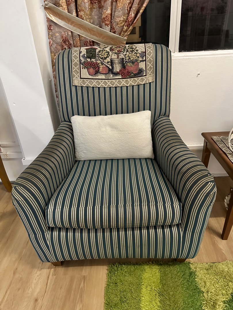 Vintage Single Seater Sofa - Like New, Furniture & Home Living ...