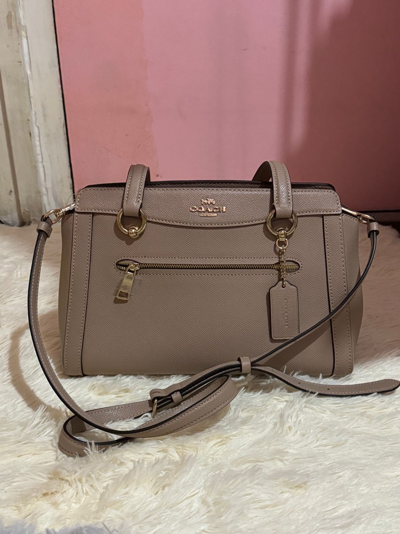 Coach Kailey Carryall, Luxury, Bags & Wallets on Carousell