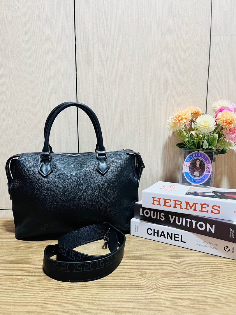 Esquire Duffle Bag, Women's Fashion, Bags & Wallets, Cross-body Bags on ...
