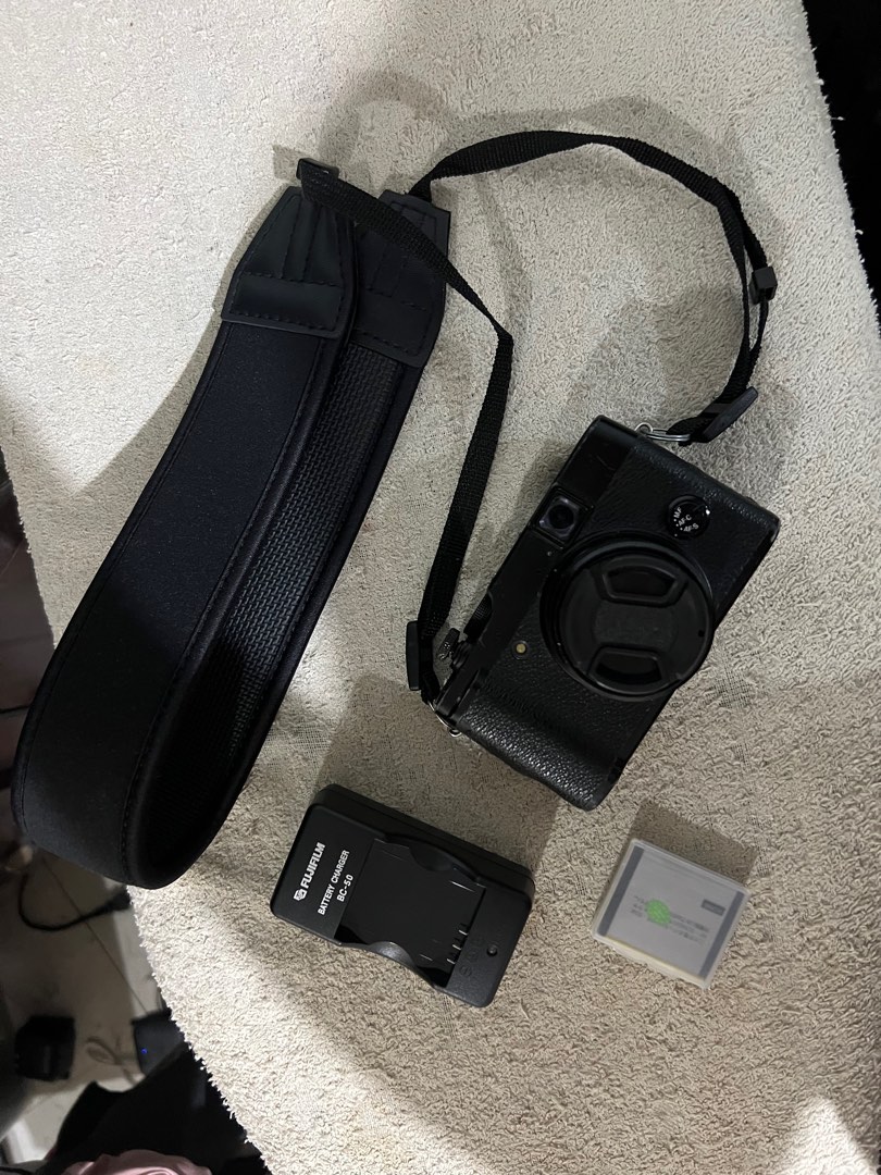 FUJIFILM X10, Photography, Cameras on Carousell