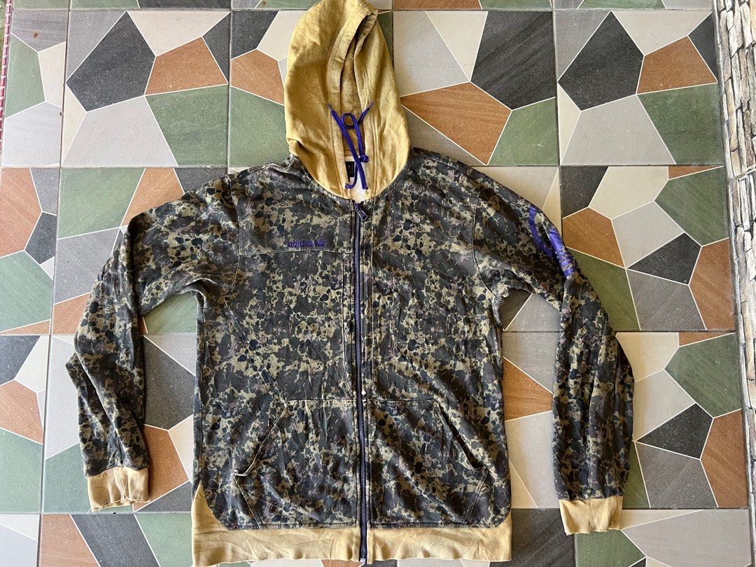 Hodie adidas trofil, Men's Fashion, Tops & Sets, Hoodies on Carousell