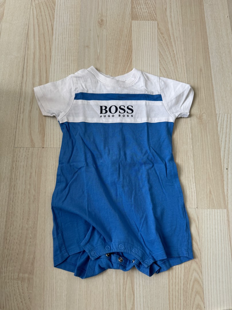Hugo Boss Baby Onesie Clothes 12 months, 兒童＆孕婦用品, 嬰兒及小童流行時尚 - Carousell
