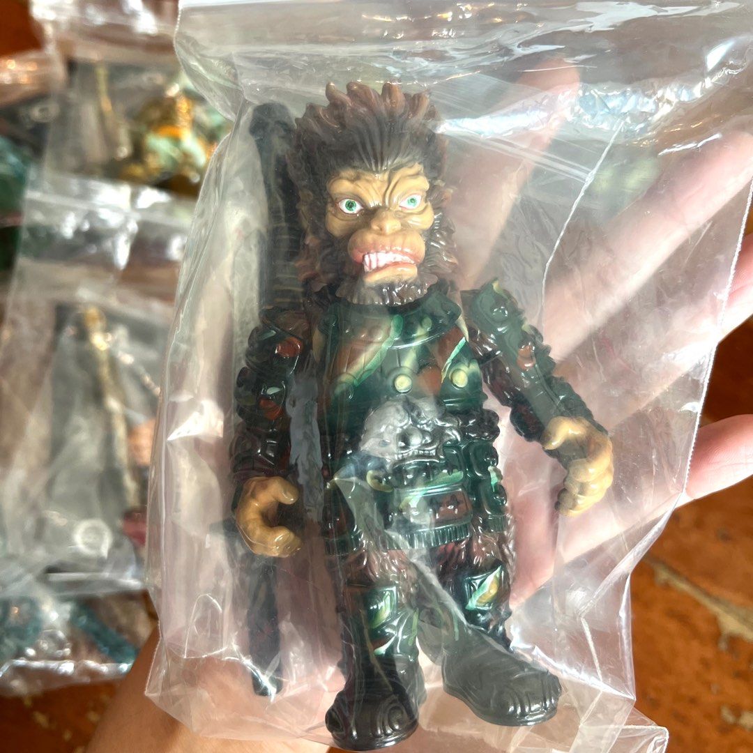 Kaiju One 壹工房 Ultra Sun Sun Silver Sofubi Vinyl 孫悟空 極空 限定版 膠公仔 各$600 ...