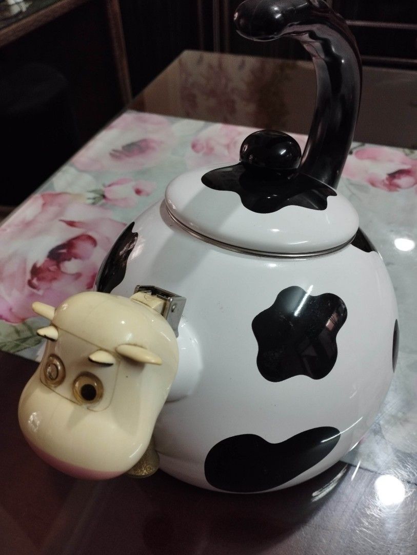 KETTLE/CERET MOTIF SAPI [SECOND] [NETT*], Kitchen & Appliances di Carousell