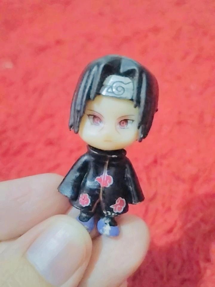 Mainan Action figure anime naruto shippuden uchiha itachi akatsuki ...