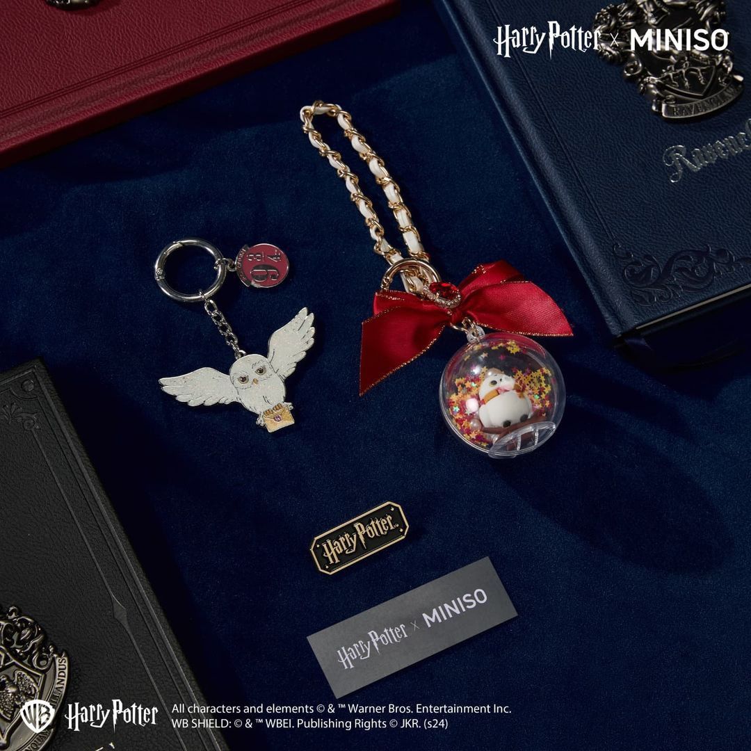 Miniso Harry Potter Hedwig Pendant, Fesyen Wanita, Aksesoris di Carousell