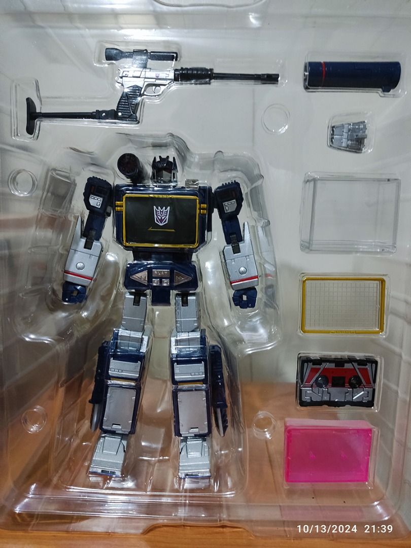 MP-13 Transformers Masterpiece Soundwave by Takara Tomy, Hobbies & Toys ...