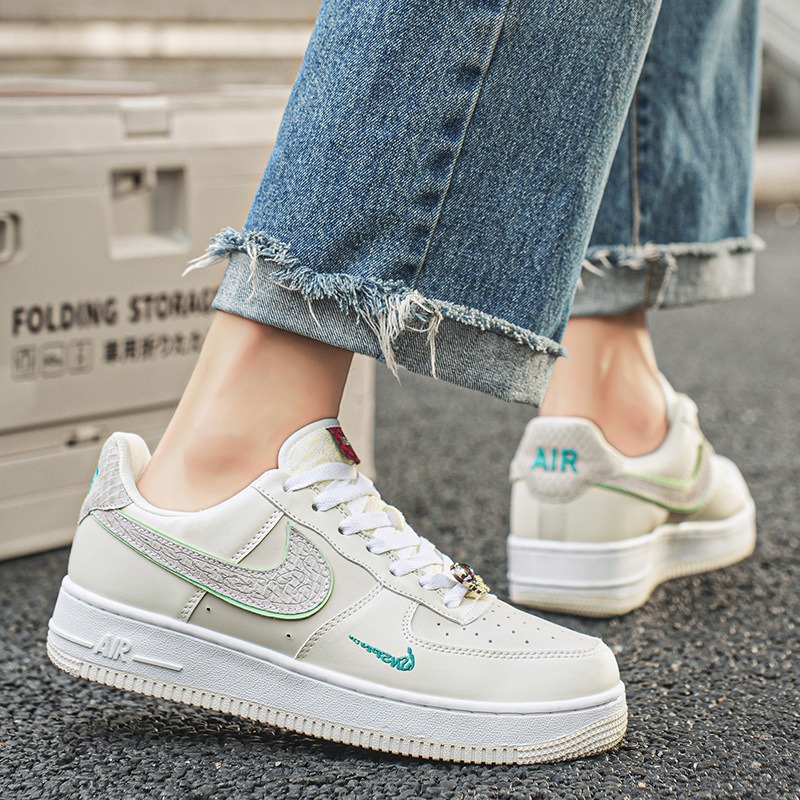 【正品特賣】Nike Air Force 1 AF1 AJ Size：36 - 47 空軍一號純白頭層真標半碼時尚潮流, 男裝, 鞋, 波鞋 ...