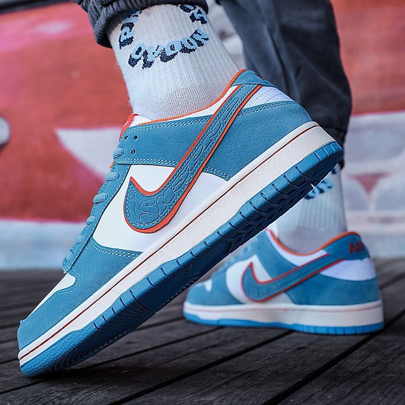 【正品特賣】Nike Air Force 1 AF1 AJ Size：36 - 47 aj男鞋低幫aj1情侶dunk黑白猫熊sb運動鞋空軍一號板鞋女透氣, 男裝, 鞋, 波鞋 - Carousell