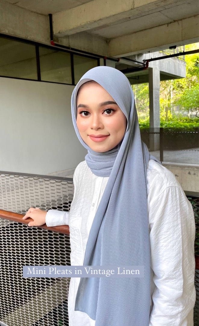 (No defects) Guzel KL Mini Pleats, Women's Fashion, Muslimah Fashion ...