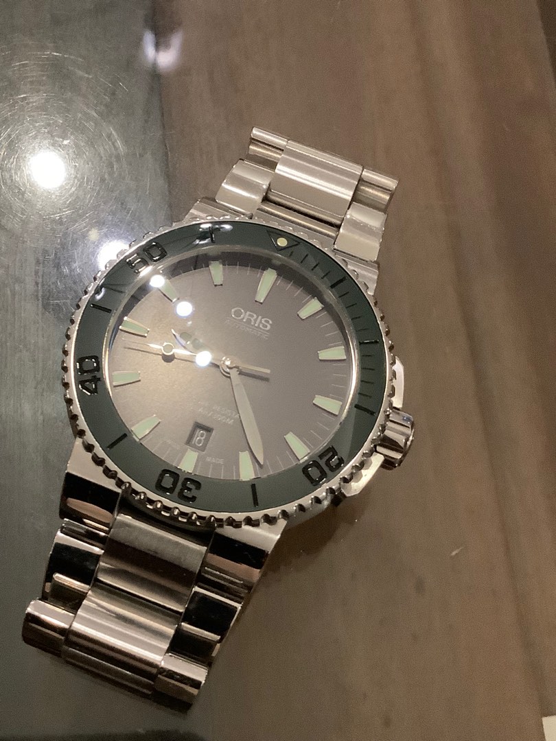 ORIS AQUIS GREEN BEZEL CERAMIC AUTOMATIC WATCH, Luxury, Watches on Carousell