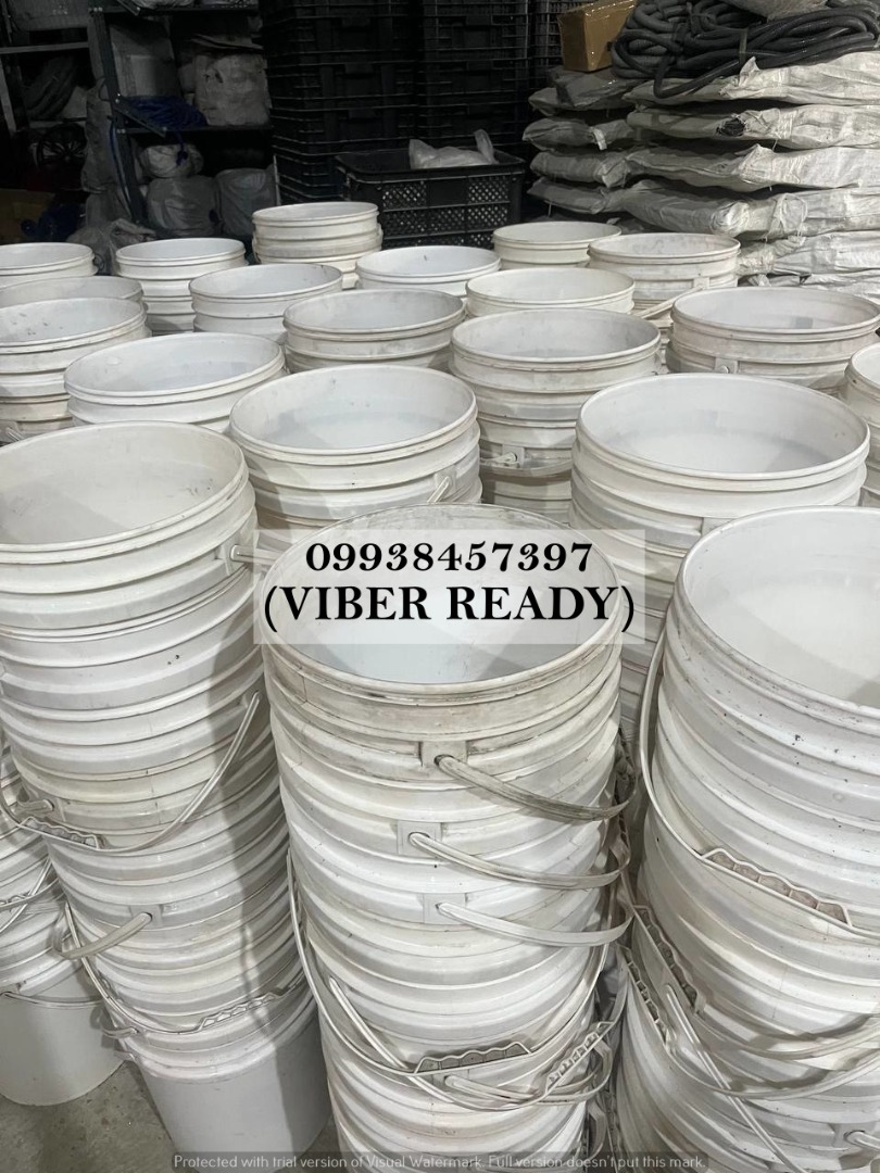 PLASTIC PAIL W/ COVER, Commercial & Industrial, Construction Tools ...