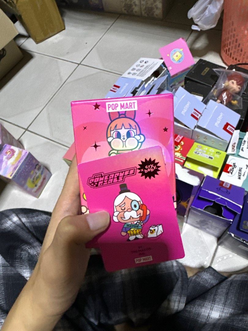 Popmart crybaby powerpuff girl Mayor, Hobbies & Toys, Toys & Games on Carousell