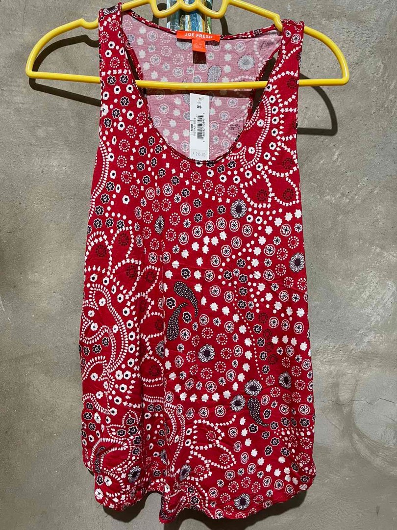 ruby red, Women's Fashion, Tops, Sleeveless on Carousell