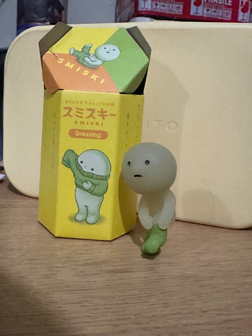 SMISKI dressing up putting socks on, Hobbies & Toys, Memorabilia ...