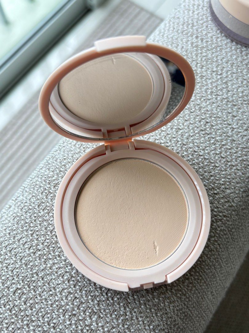 WARDAH Colorfit Velvet Powder Foundation in code 11C Pink Fair, Beauty ...