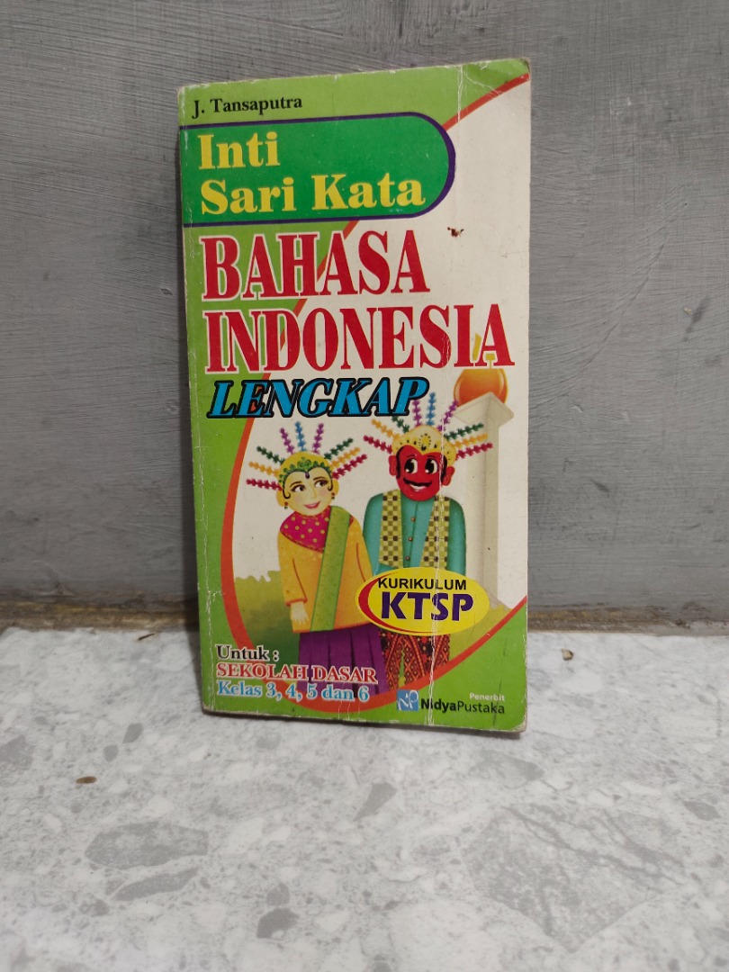 Buku Inti Sari Kata Bahasa Indonesia Lengkap, Buku & Alat Tulis, Buku ...