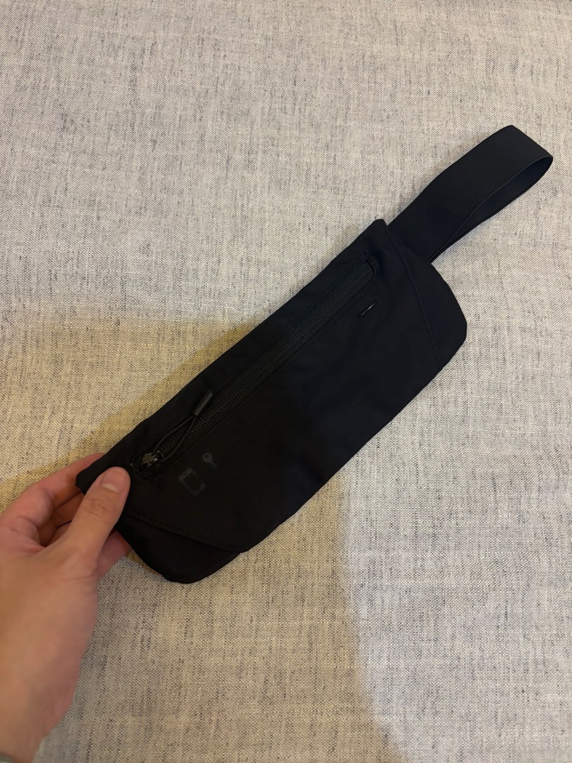 Decathlon running belt, Men's Fashion, Bags, Belt bags, Clutches and ...