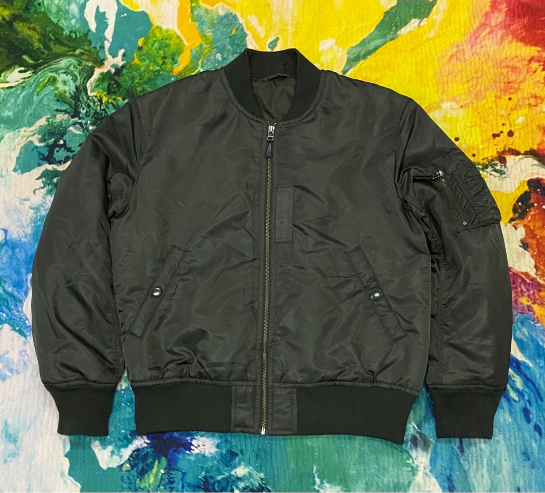 GU Bomber Jacket, Men's Fashion, Activewear on Carousell