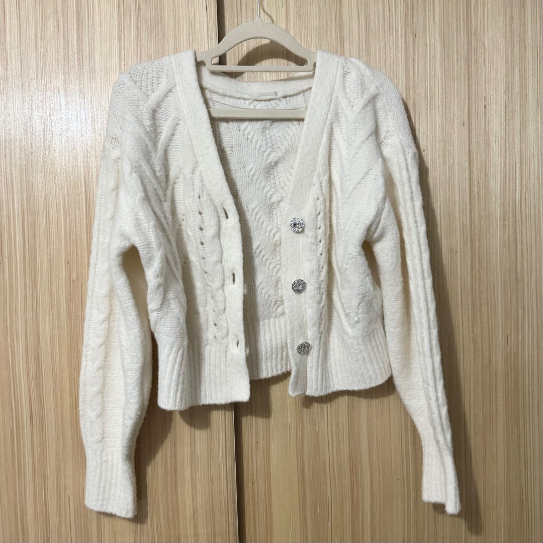 GU White Cardigan, Women's Fashion, Coats, Jackets and Outerwear on ...