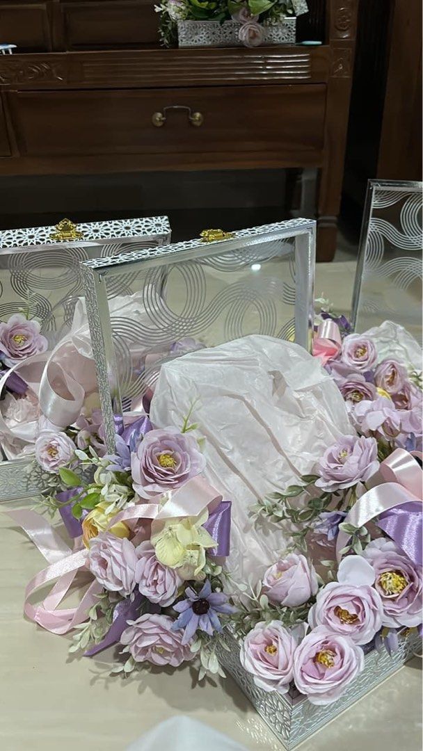 Gubahan Dulang Hantaran Modern Purple Pinkish Tone, Luxury, Accessories ...