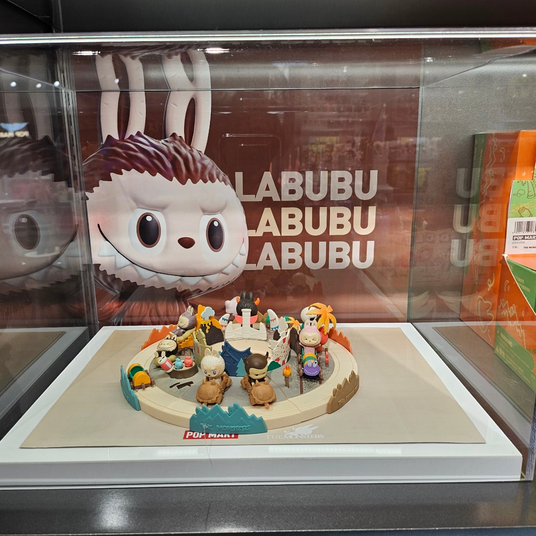 Labubu Playing Games Scene Sets, Hobbies & Toys, Toys & Games on Carousell