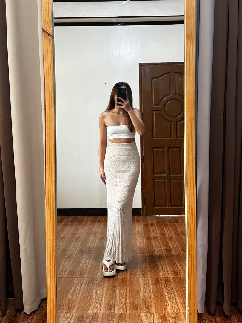 Lowrys Farm off white crochet long maxi knit skirt, Women's Fashion, Bottoms, Skirts on Carousell