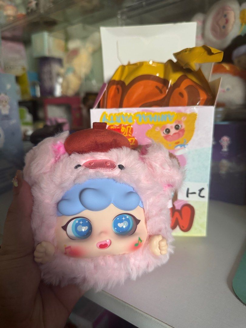 Migo artist pig special eye bag charm like labubu, Hobbies & Toys, Toys ...