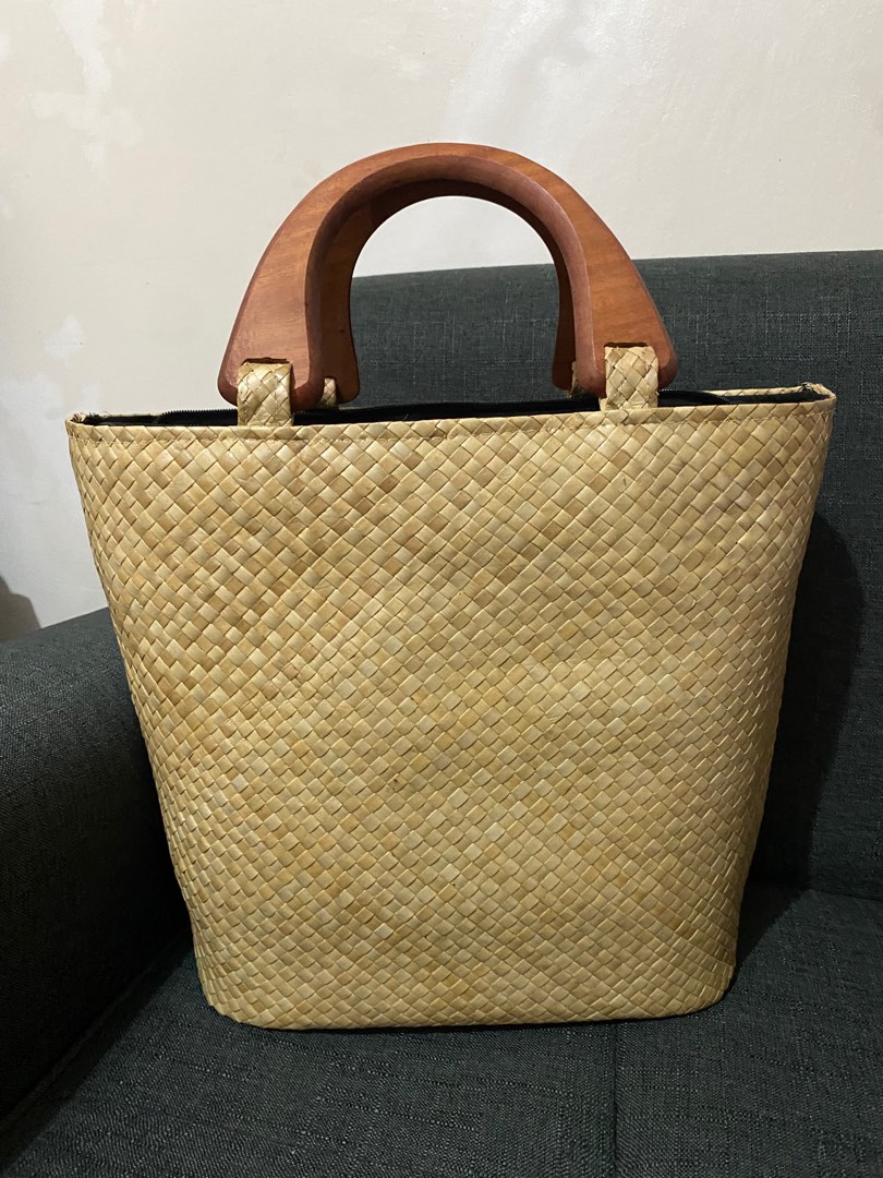 Native hand bags / Pandan bags/ Bayong bags, Women's Fashion, Bags ...
