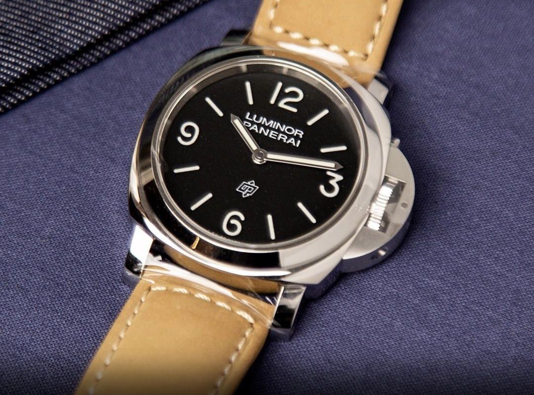 Panerai Luminor Base Logo PAM1086, Luxury, Watches on Carousell