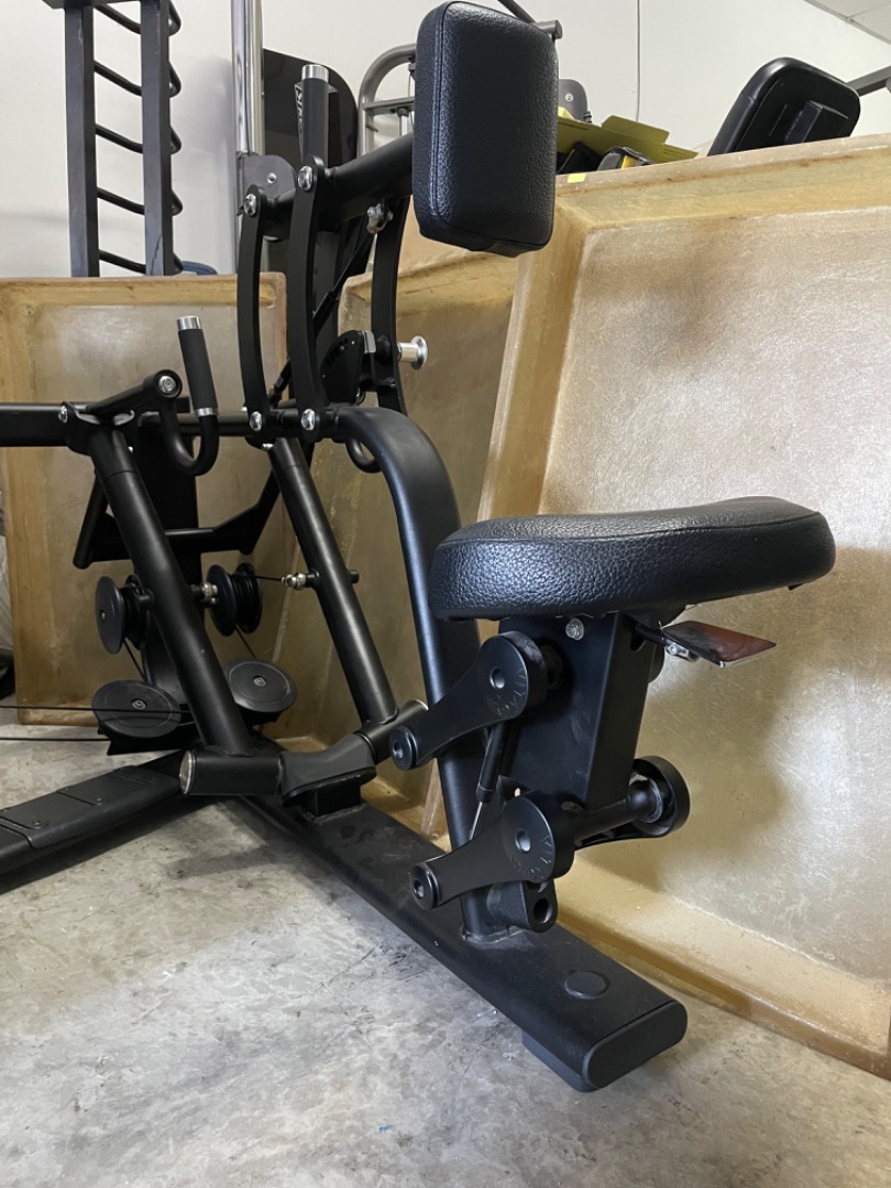Vitagym V6 iso lateral back machine diverging lat pulldown and low row ...